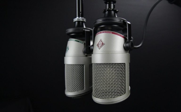 How to Tell if a Condenser Microphone is Broken (+ 5 Important Tips)